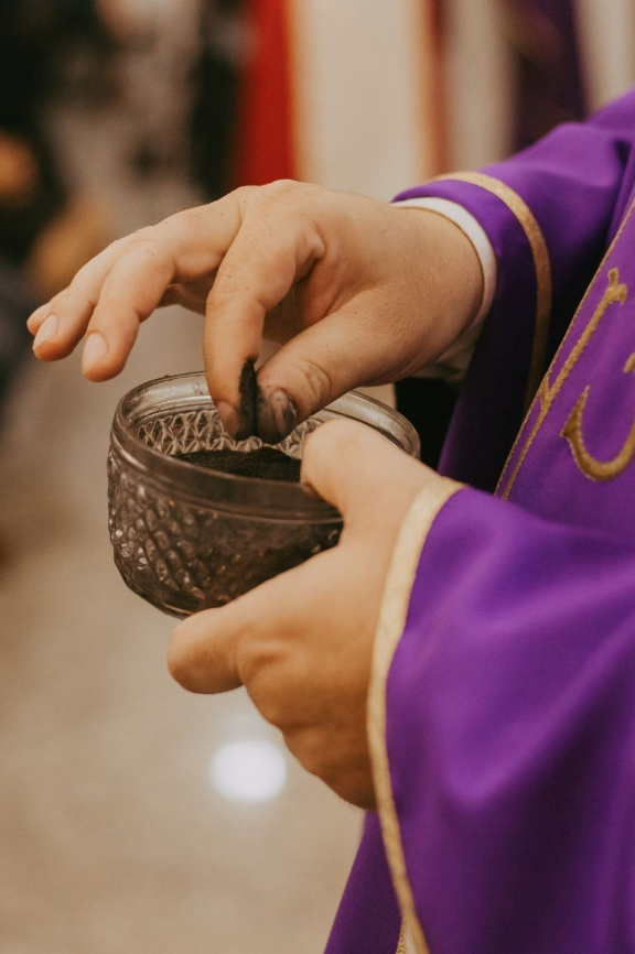 Ash Wednesday to Easter Sunday: How Lent Transforms the Catholic Heart ...