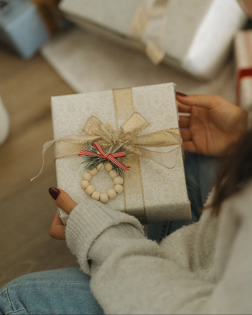 How to Decorate for a Catholic Christmas: Ornaments, Advent Wreaths ...